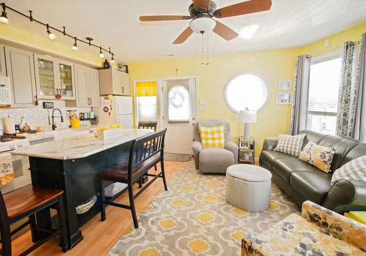 Pier-side Poplar Pad - Wildwood, NJ