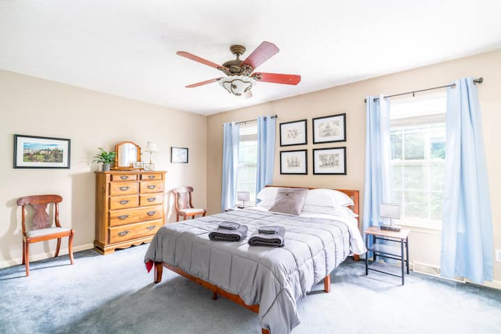 Charming 3 Bedroom Townhouse Near Airport And Lu - Lynchburg, VA