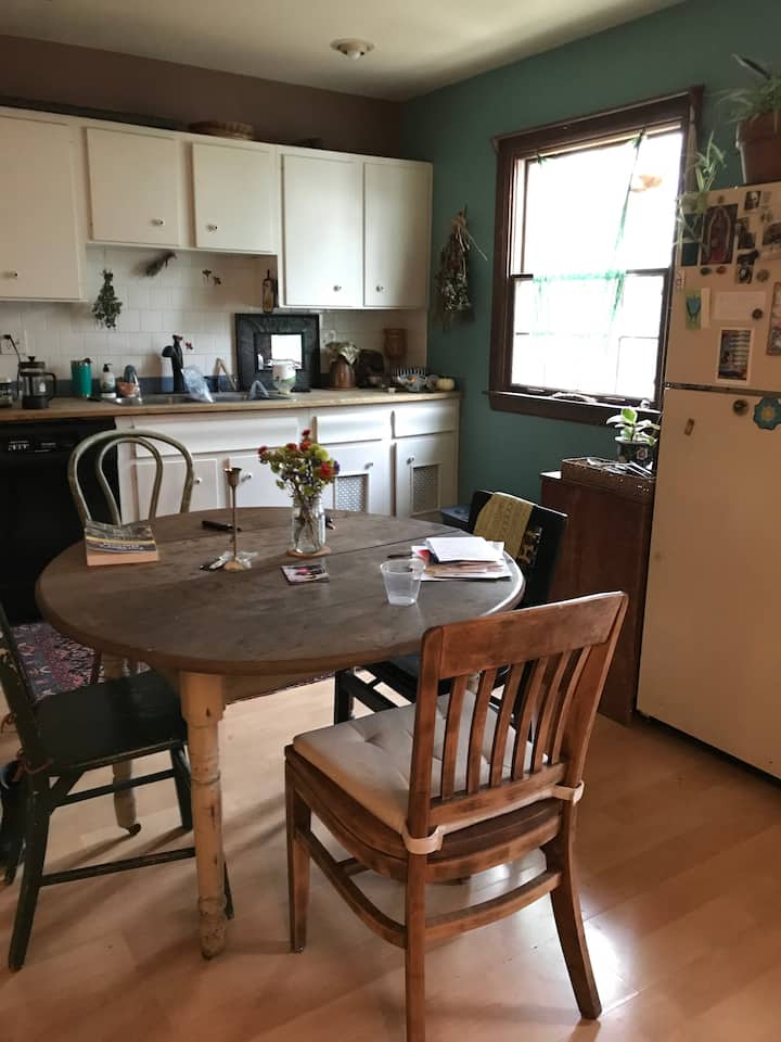 The Arthouse Guestroom! 1/2 Mile To Downtown! - Yellow Springs, OH