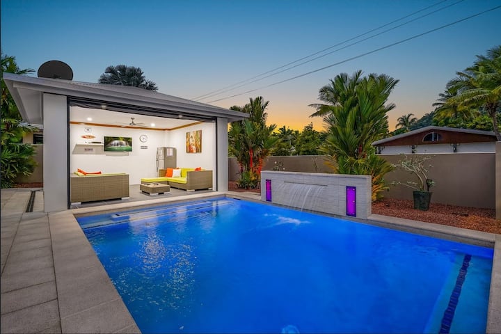 Trinity Beach Stunner - Tropical Entertainer - Trinity Beach