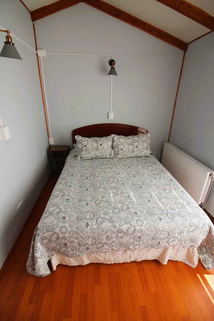1.cabaña Independiente A Pasos De Estación De Bus - Puerto Natales