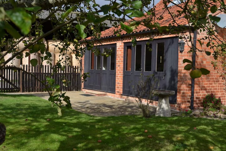 Lodge Barns - Hayloft Barn Near Southwell - Southwell