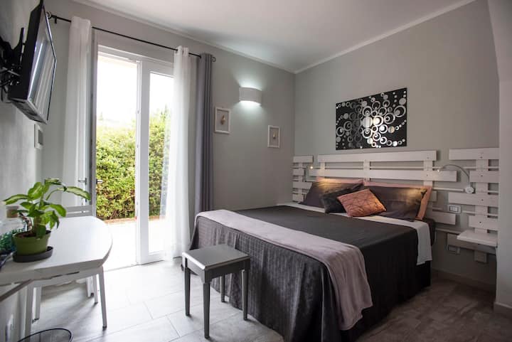 Soli E Mari Rooms & Relax
Suite Sea Horse - Domus de Maria