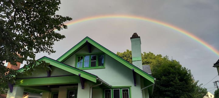 Cheerful Arts And Crafts Home In Lovely Area - Buffalo, NY