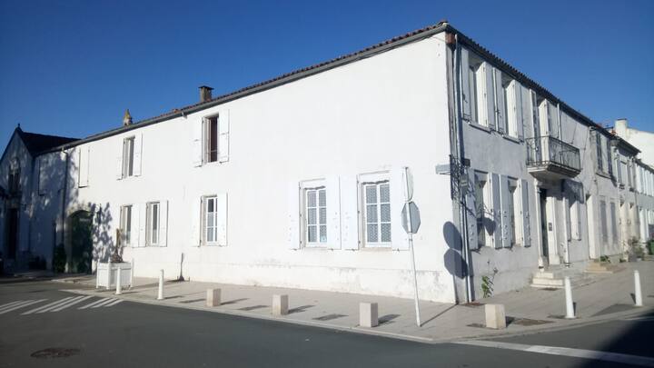 Belle Demeure Historique à Château D'oléron - Île d'Oléron