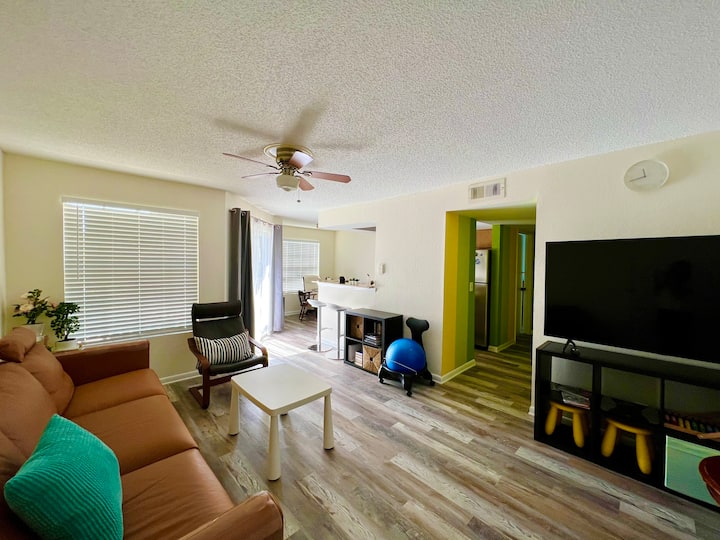 Close To All Parks, Entire Renovated 1br Condo - Orlando, FL