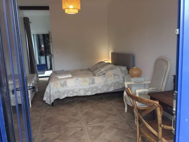 Chambre D'hôte Centre Ville Vue Château Bressuire - Bressuire