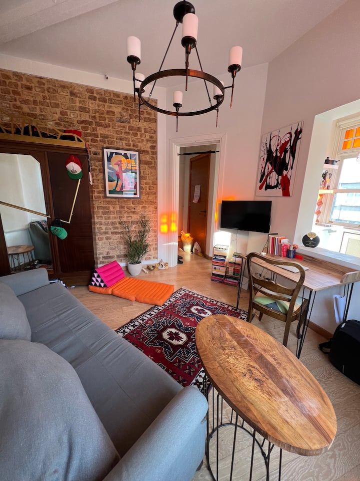 Deluxe Furnished Flat On Kumbaracı - Istanbul