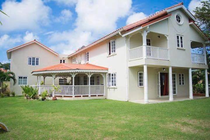 Tee’island Home - Saint Lucia