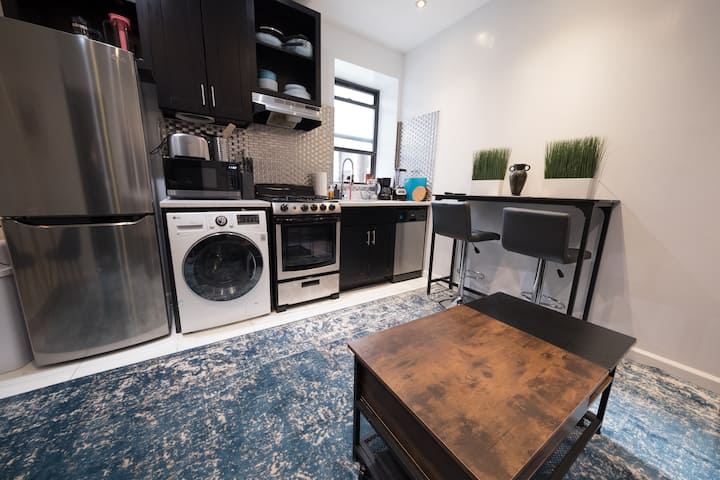 ★Renovated 3bd/2baths Apt Next To Central Park W★ - Queens, NY