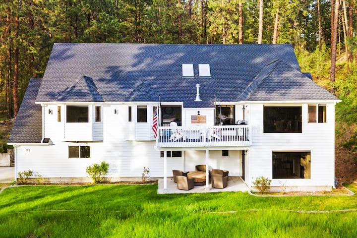 Lake Views Master Suite, Infant-friendly, Wireless - Liberty Lake, WA