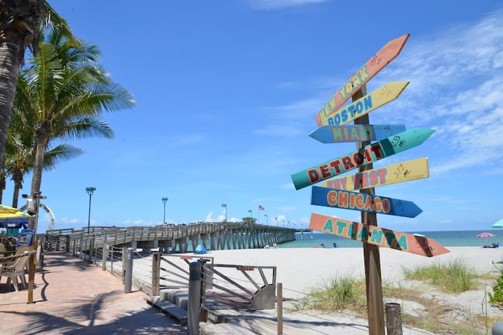 Sea La Vie ~ Venice Island Beach House With Pool - Venice, FL