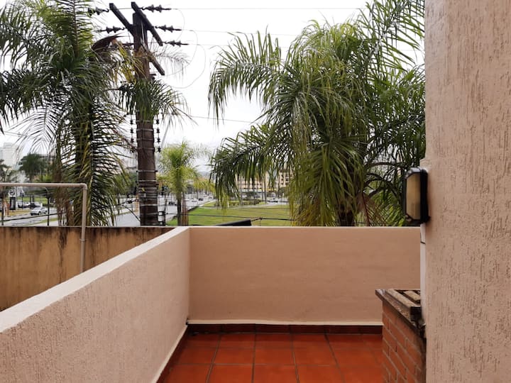 Apartamento Gostoso Perto Da Praia E Com Garagem - Guarujá