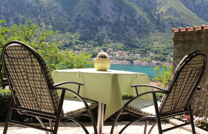 Studio With Partial Sea View 5 Min To Old Town - Kotor