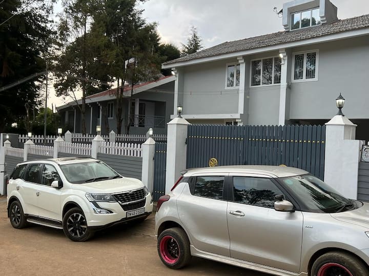 Luxury Villa With Mountain Views In Ooty Town. - Ooty