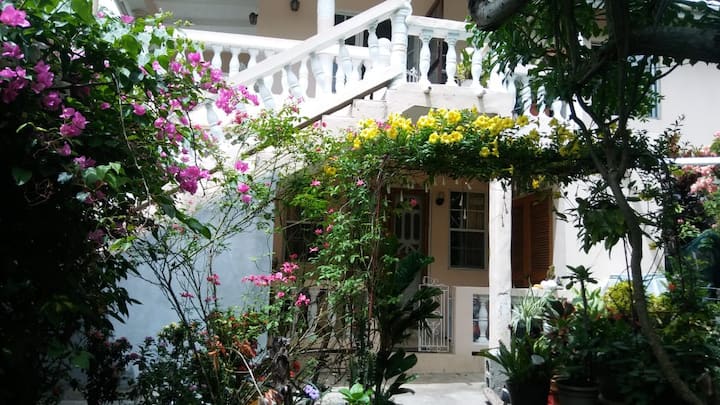 Pleasant 2 Bedroom With Full Amenities. - Granada