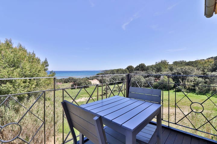 Appartement 4 Personnes Avec Balcon Vue Mer - Île de Porquerolles