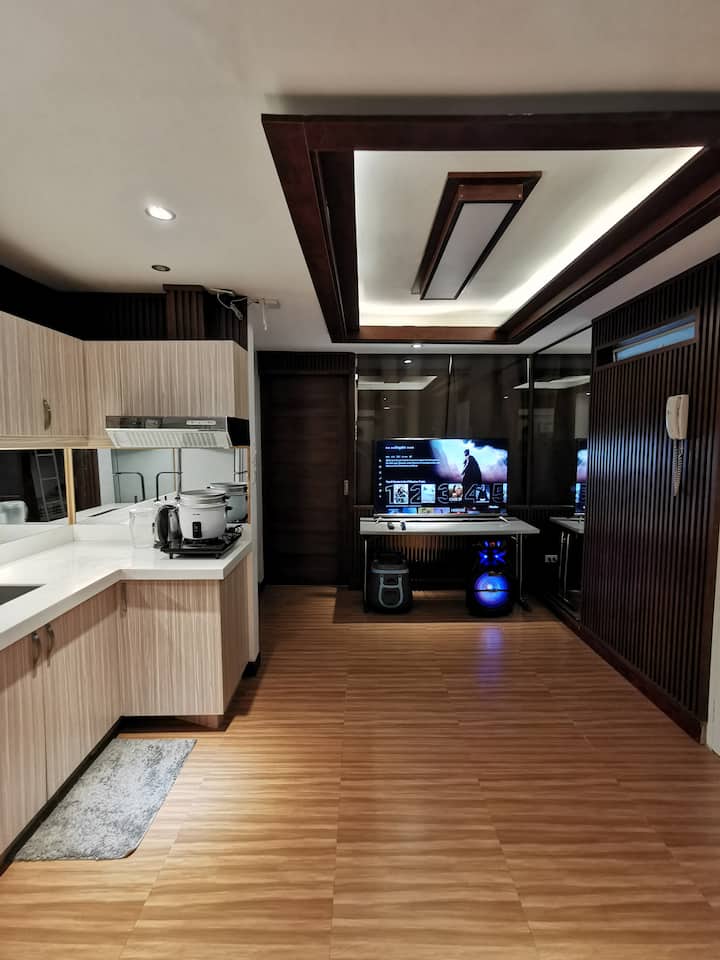 Spacious 2br Espana Manila - Quezon City