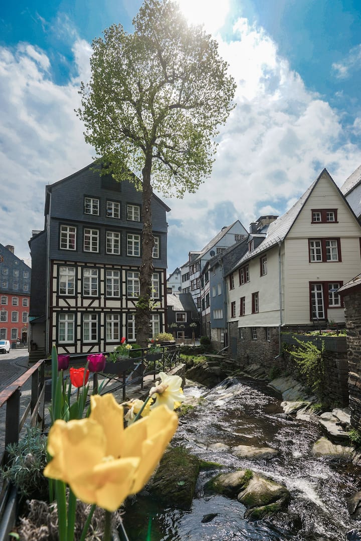 Loft13 Traumhafte Wohnung Mit Terrasse Für 4 Gäste - Montjoie
