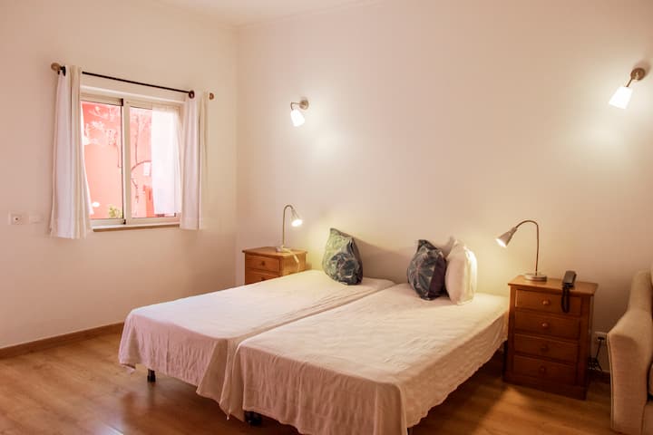 Uma Suíte Com Um Pátio Interior - Tavira