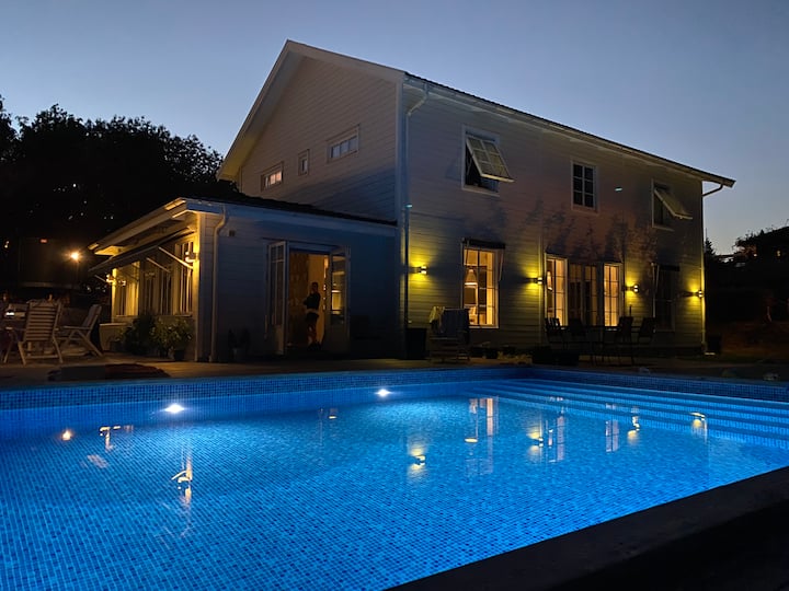 Pool villa 15 minutes from Gothenburg city center. - Villas for Rent in ...