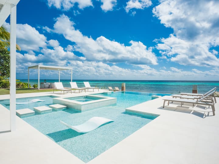 The Palm Estate - 6br Oceanfront Villa! - Cayman Islands