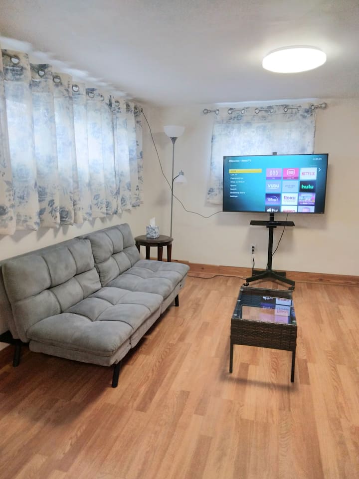 Charming And Modern With  Private Bath And Parking - Harrisburg, PA