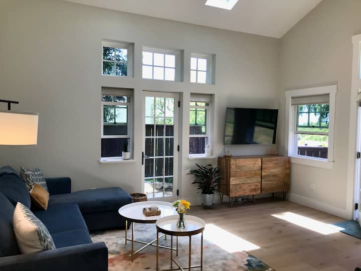 Sparkling And Peaceful Backyard Cottage - Berkeley, CA