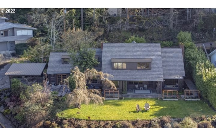 Large 1930s Villa, Close To Campus - 유진