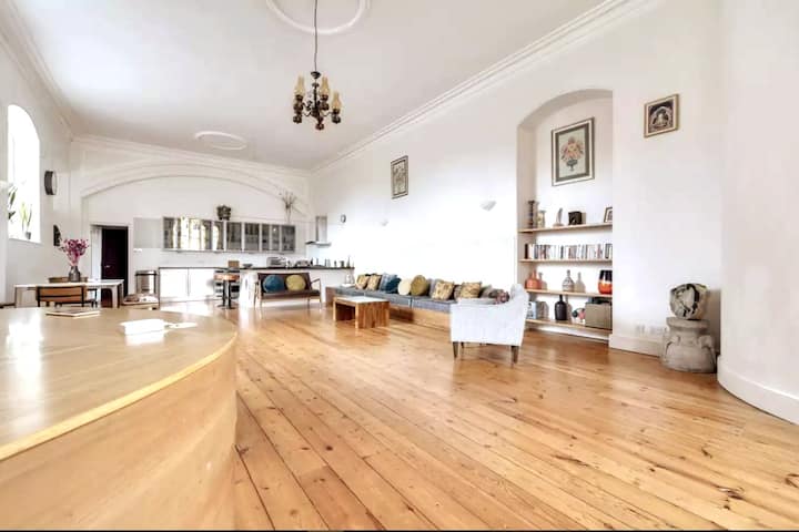 Stunning Church Conversion In The Heart Of Frome - Frome