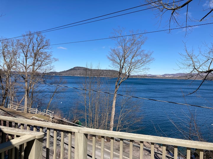 Cooperstown: Whole House Sleeps 11; Apts Sleep 5-6 - Cooperstown, NY