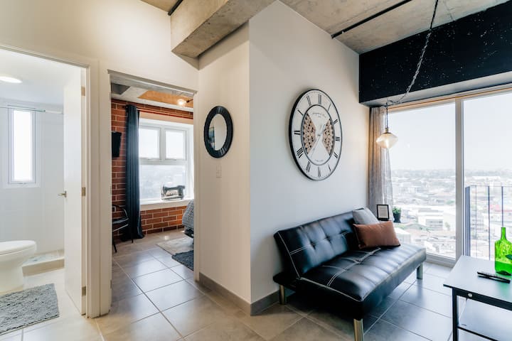 Vista A Volcan/ 10 Min Cayala - Airport Guatemala - Guatemala City