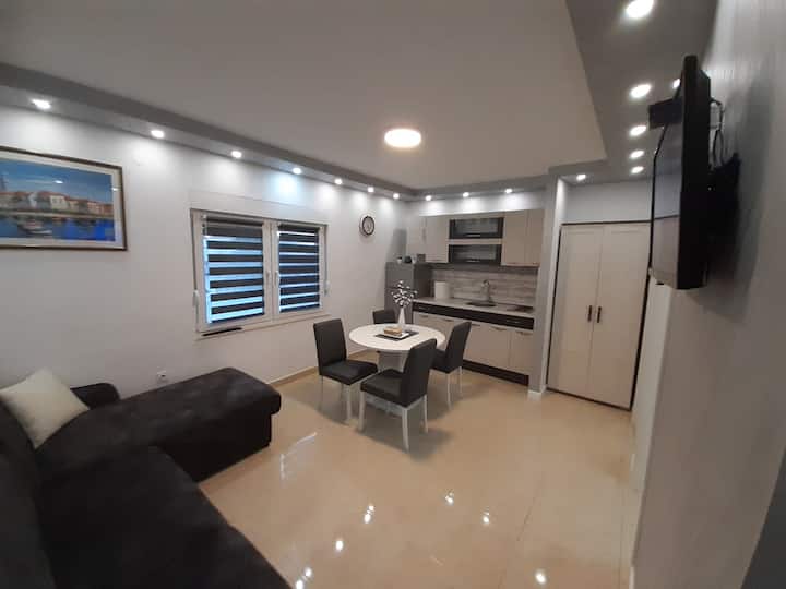 Apartman Sa Terasom - Podaca