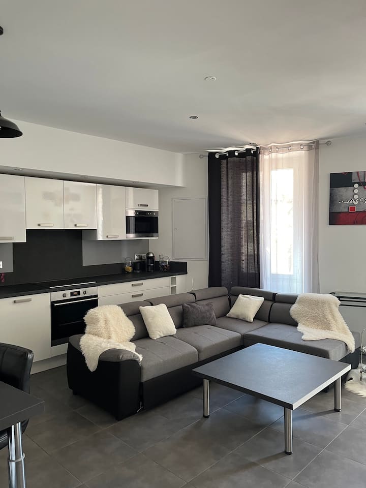 Bonifacio : Appartement Sur Le Port De Bonifacio. - Bonifacio