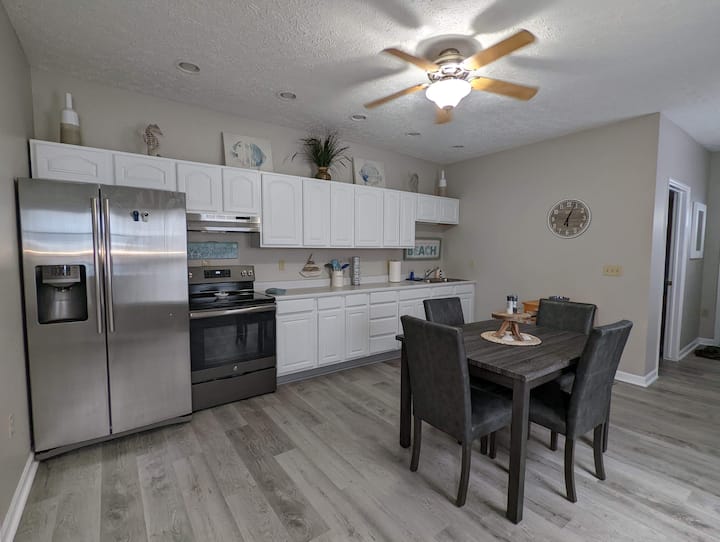 Seaescape Cottage- Close To Ud - Dayton, OH