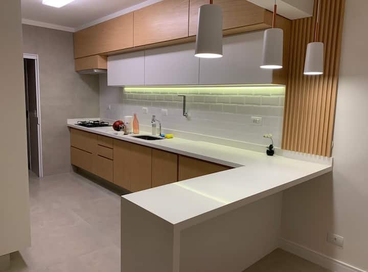 Enseada Reformado Com Piscina E Serviço De Praia - Guarujá