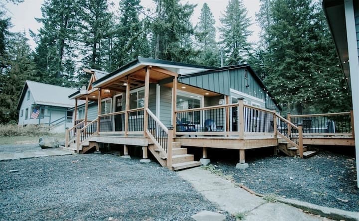 Lakehouse Cabin W Hot Tub - Minutes To Suncadia - Roslyn, WA
