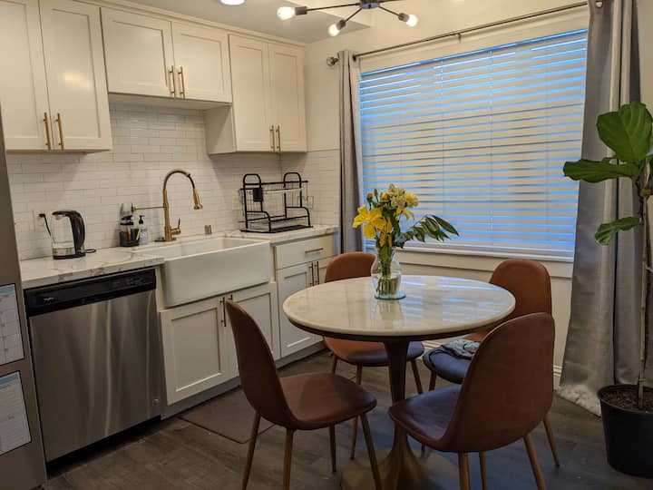 Spacious 3br Home Near Bart Easy Sf Access - Hayward, CA