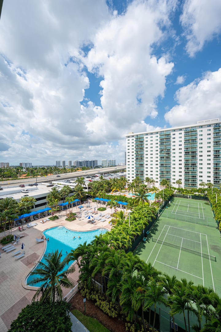 Destination Stays-ocean View Condo Miami - Sunny Isles Beach, FL