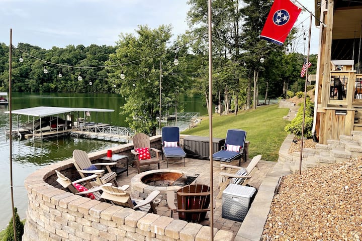 Whiskey Cove: Pvt Dock, Fire Pit, Easy Lake Access - Lynchburg, TN