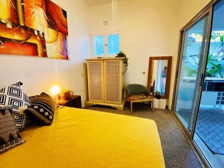 Entire Space With Shared Garden. - Maputo