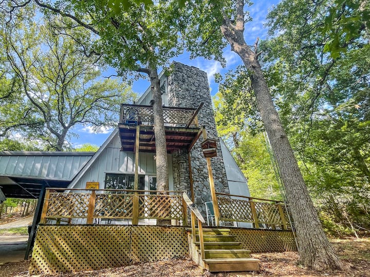 Cozy Cabin | Hikes, Lake Views & Fireside Nights - Lake Texoma
