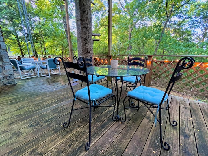 Lovely Cabin | Hikes, Lake Views & Fireside Nights - Pottsboro, TX