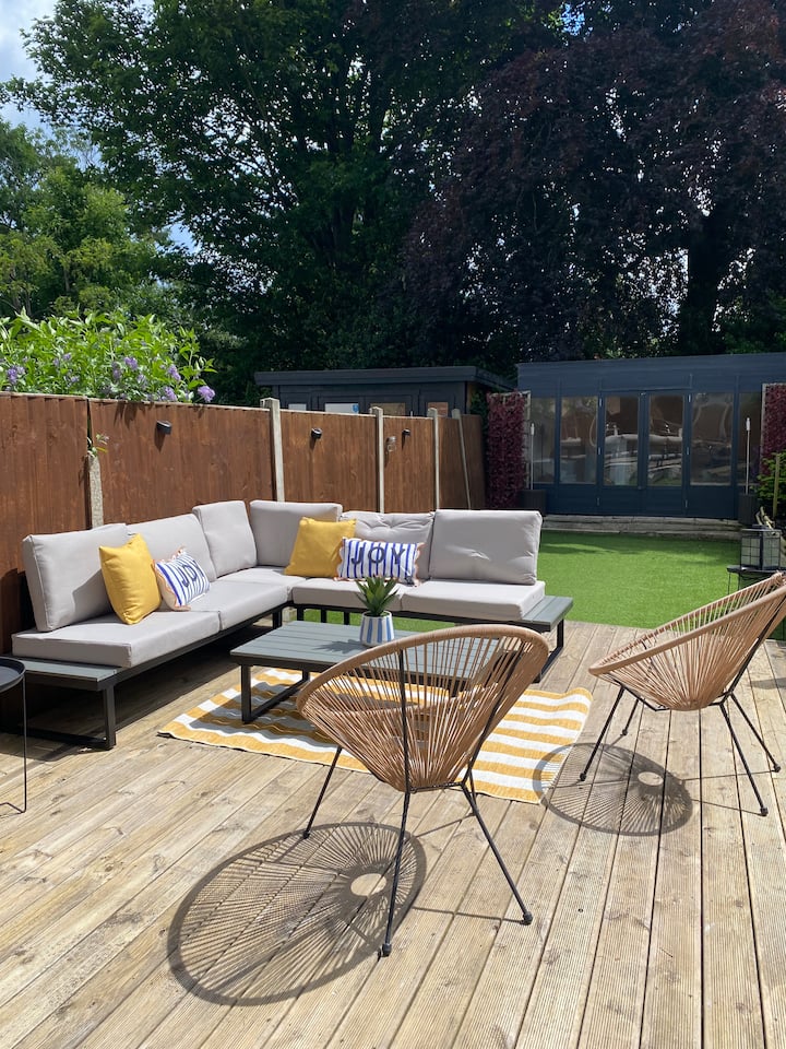 Beautiful Character Home With Garden Close To Town - Chelmsford