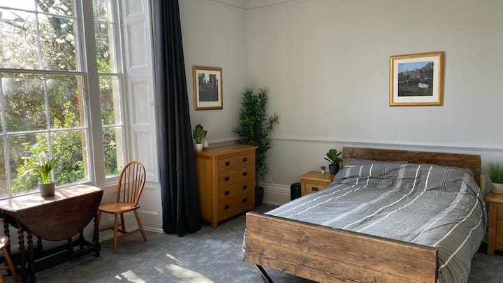 Large Stylish Private Room In Clifton With Parking - Bristol