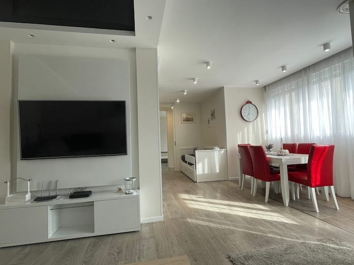 Lovely 2 Bedroom Apartment Yellow Rouse - Belgrado