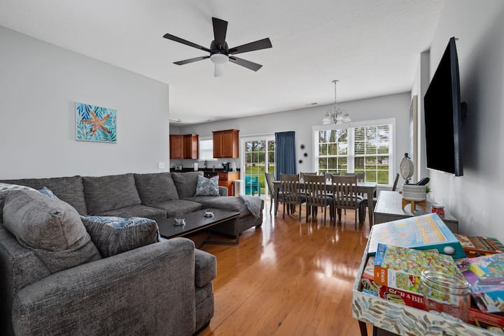 Stylish Beach Retreat | Close To Everything | 3bed