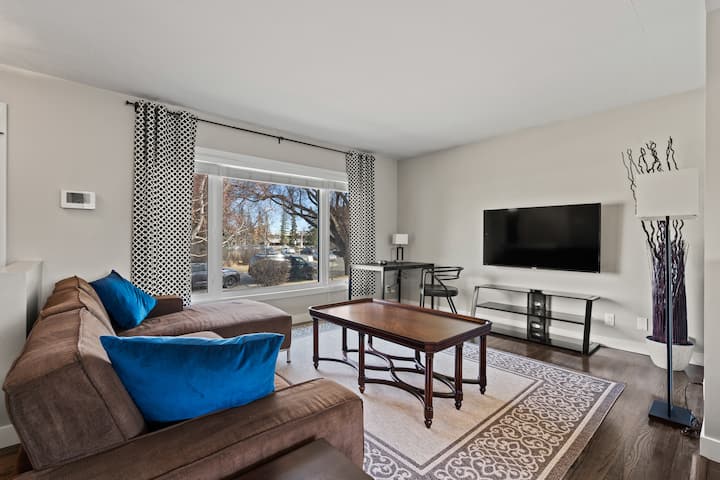 Cheerful 2-bed Home Close To Everything - Calgary