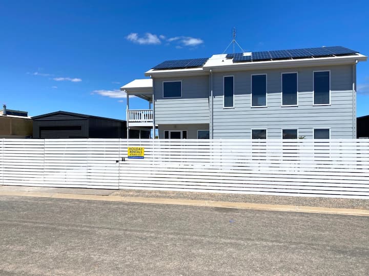 Serenity On Rose - Wallaroo