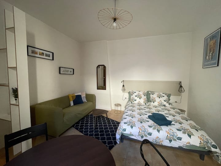 T1 Arlésien Au Coeur Du Centre-ville - Arlés